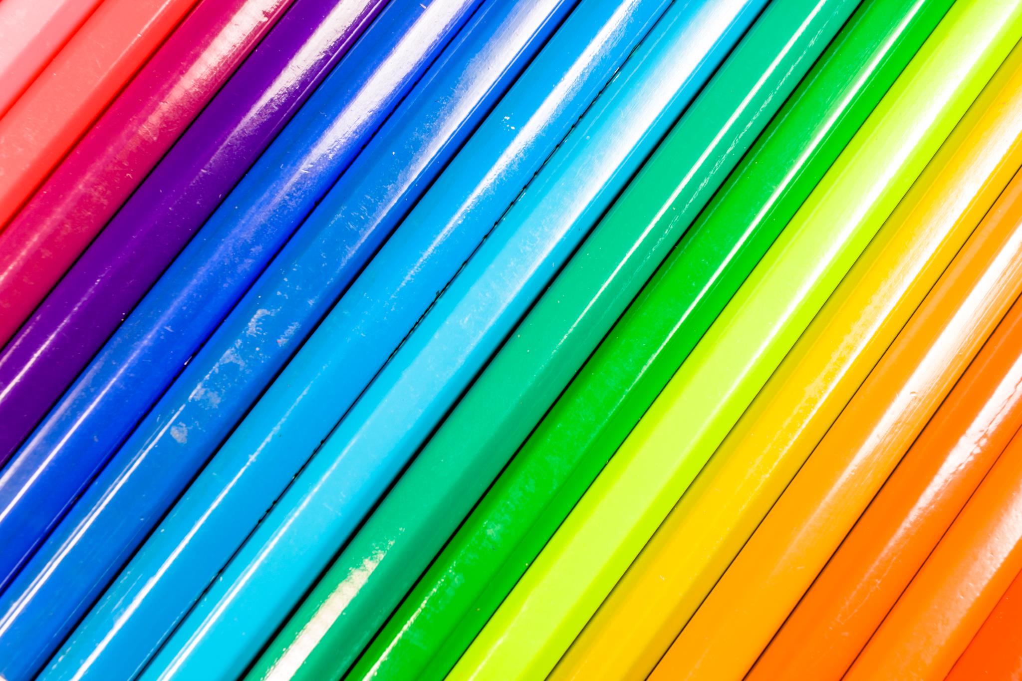 Le frasi sui colori più belle da condividere e scaricare gratis