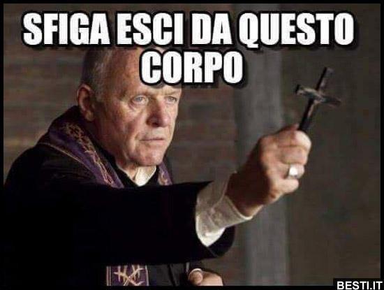 40 sticker WhatsApp divertenti con frasi da scaricare gratis